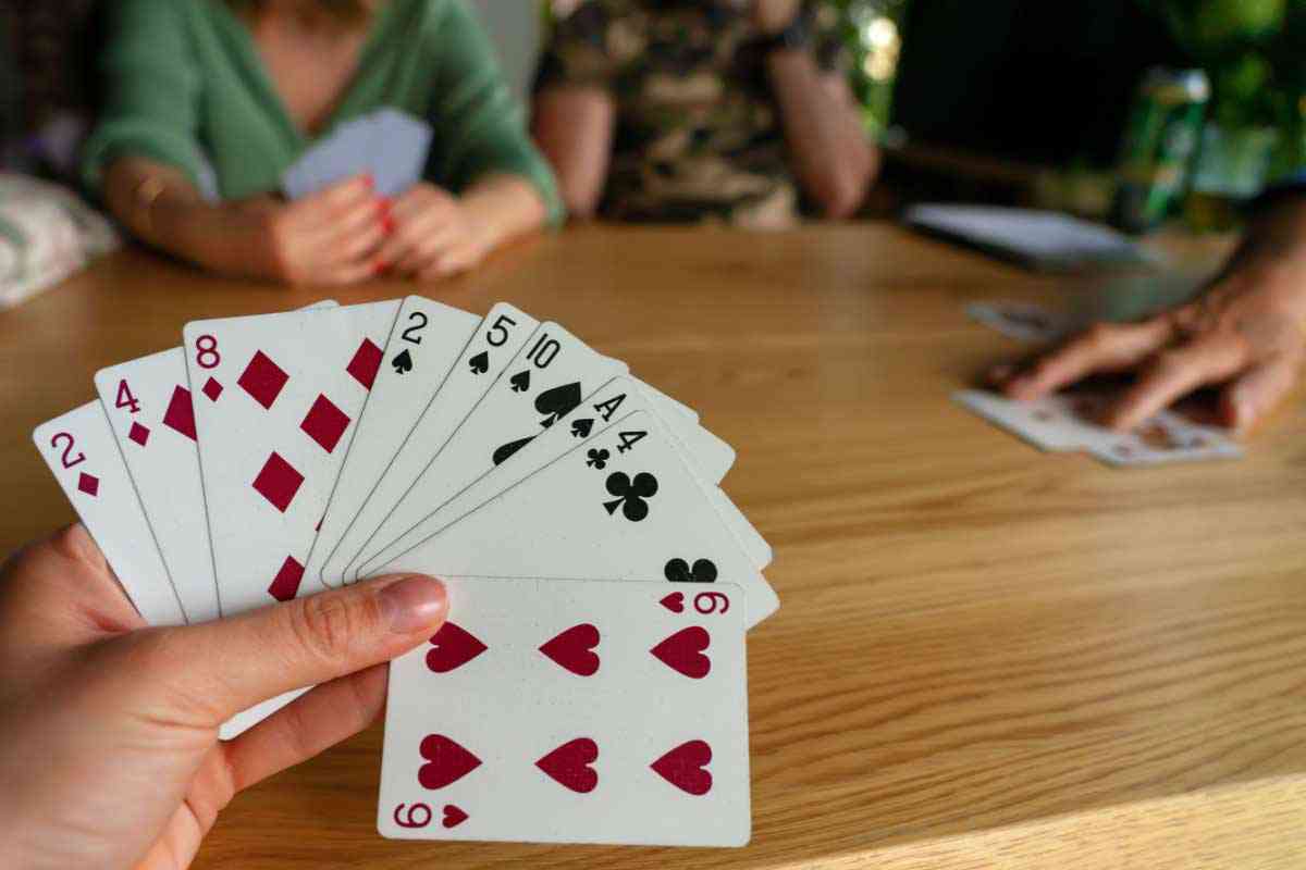 Jeu de cartes à 2 : top des meilleurs jeux à deux en 2026